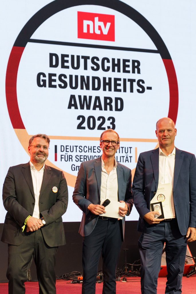 Die easyApotheke (Holding AG) erhält den Deutschen Gesundheits-Award ... Die easyApotheke (Holding AG) erhält den Deutschen Gesundheits-Award ...